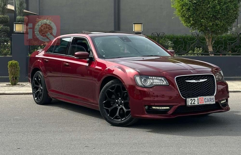 Chrysler 300 2018 - $30,000 for sale