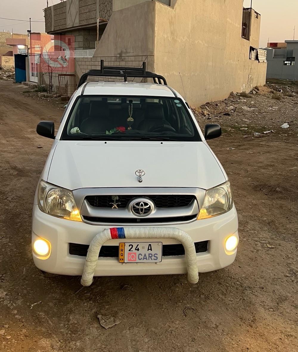 Toyota Hilux 2010 - $16,000 for sale
