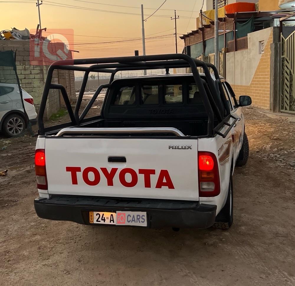 Toyota Hilux 2010 - $16,000 for sale