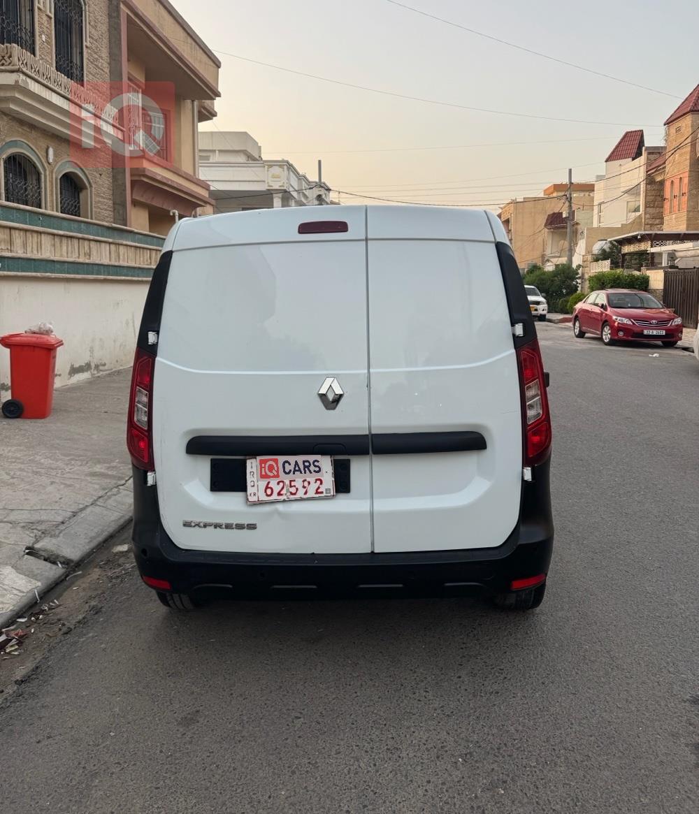 Renault Dokker Van 2024 - $12,000 for sale