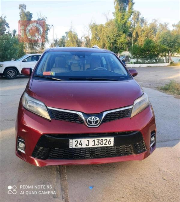 Toyota Sienna 2020 - $22,500 for sale